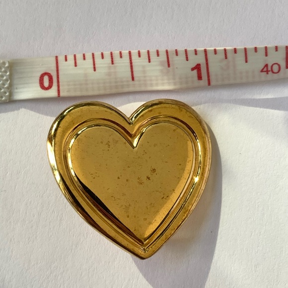 the Variety Club | Jewelry | Vintage Gold Heart Pin | Poshmark